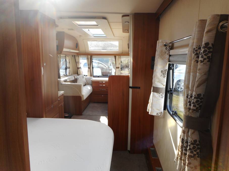 Elddis Affinity 554 2016