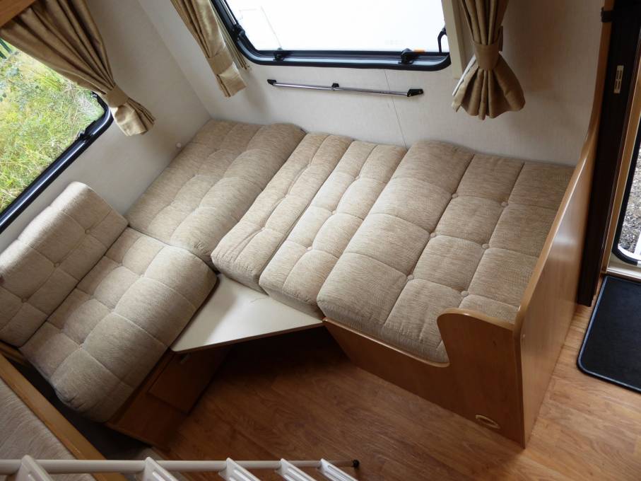 Lunar Quasar 546 2011