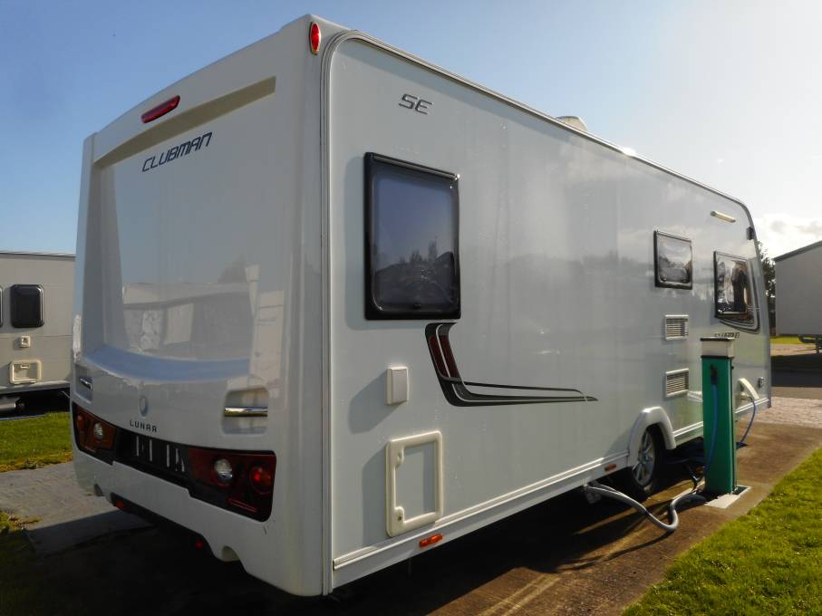 Lunar Clubman SE 2013, 4 Berth Fixed French Bed Caravan, End Washroom ...