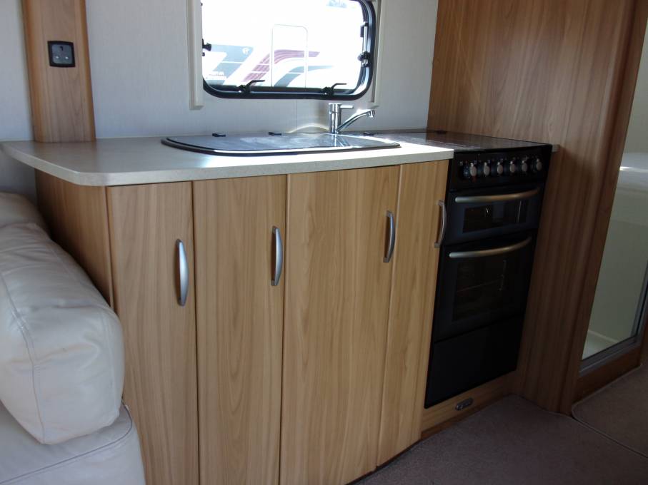 Lunar Delta Ti Caravan