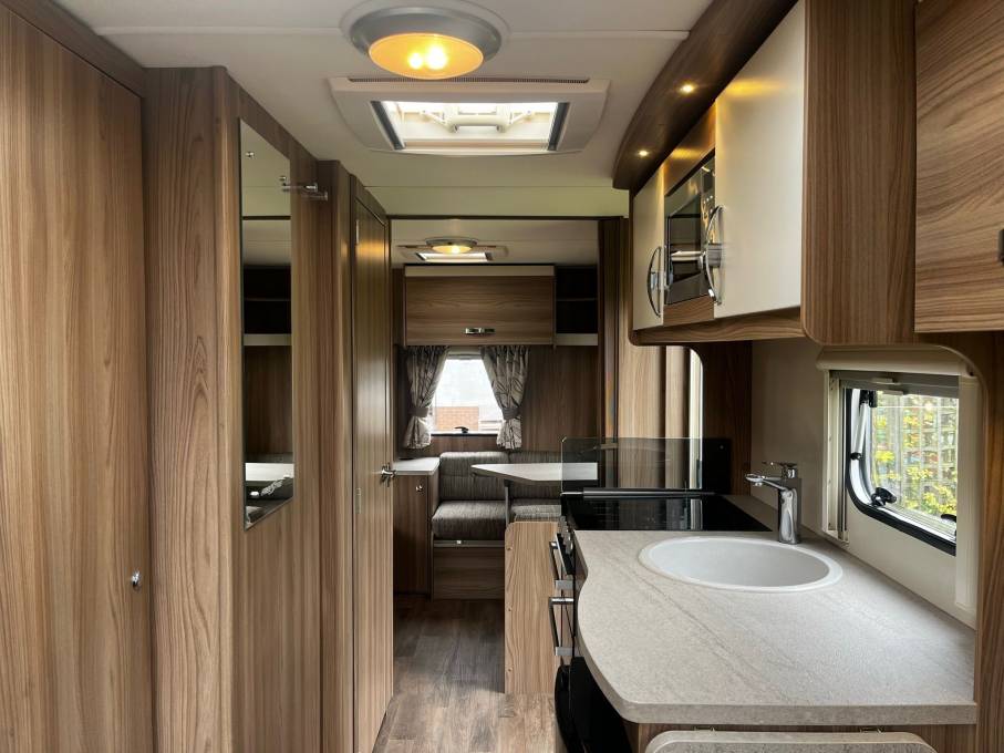 Swift freestyle 6TD bunk beds - full shower - caravan for sale