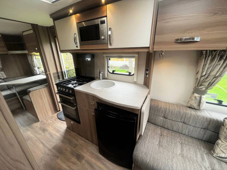 Swift freestyle 6TD bunk beds - full shower - caravan for sale