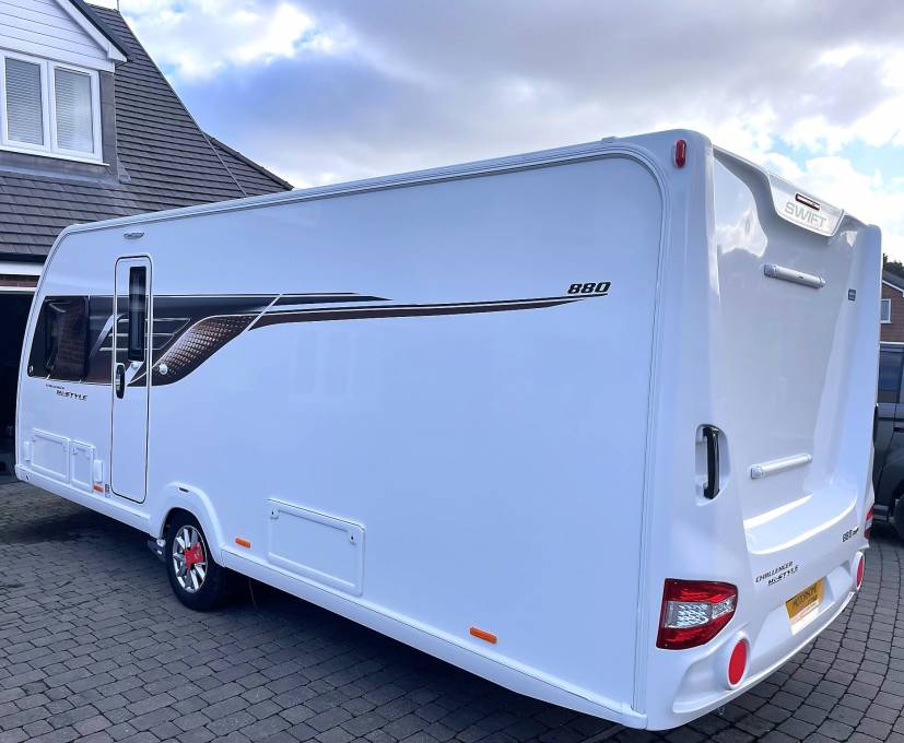 2022 SWIFT CHALLENGER X880 ISLAND BED FULL END WASHROOM 4 BERTH SINGLE ...
