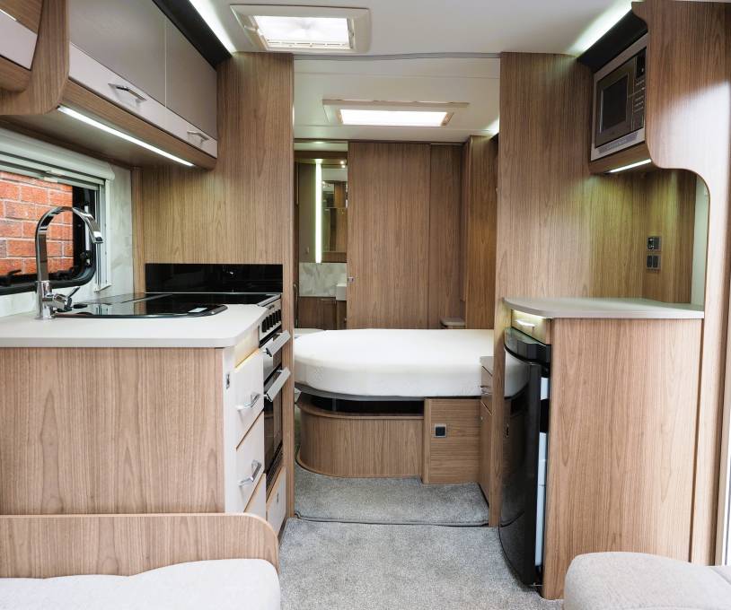 2018 Coachman VIP 575, 4 Berth, Fixed Transverse Bed, Auto Motor Movers