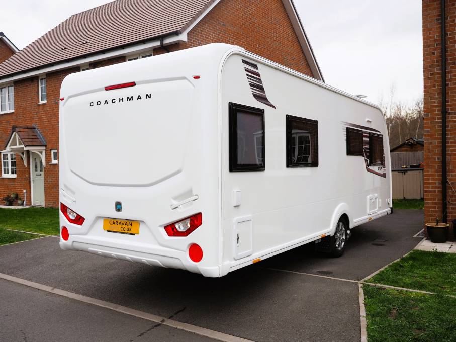2018 Coachman VIP 575, 4 Berth, Fixed Transverse Bed, Auto Motor Movers