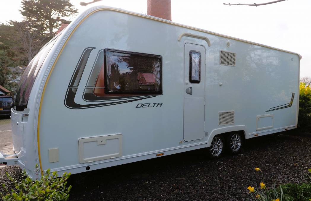 Lunar Delta Ti, 4 Berth, Fixed Bed, 2013