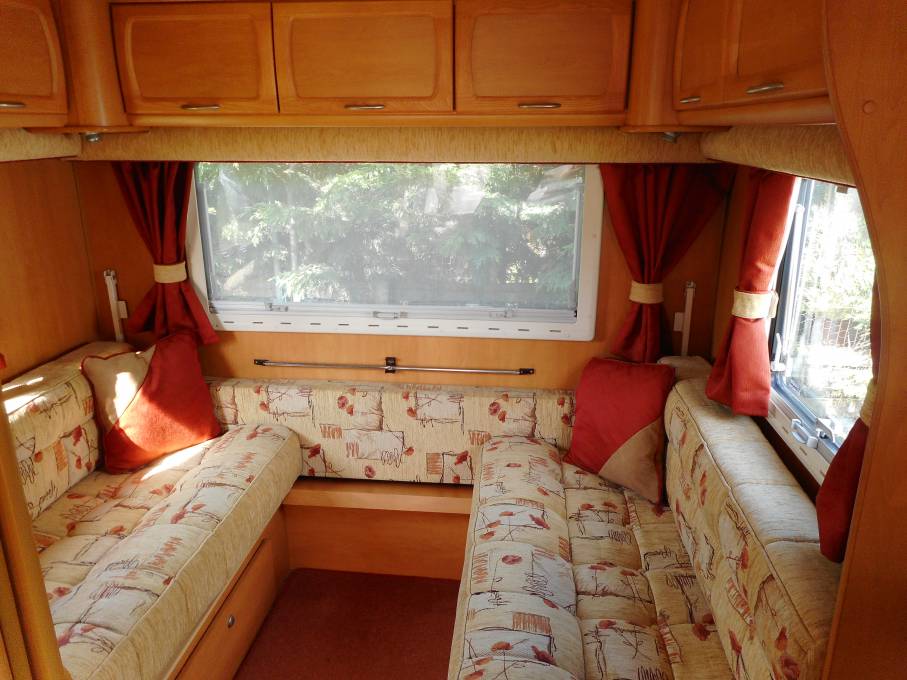 Compass Omega 505 2005, Double Lounge Caravan For Sale